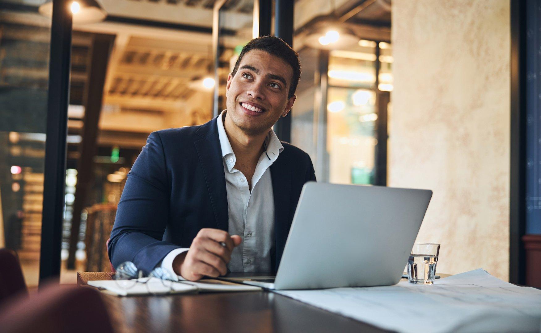 A ideia de Estratégia para Alfred Chandler, o fundador da Business ...